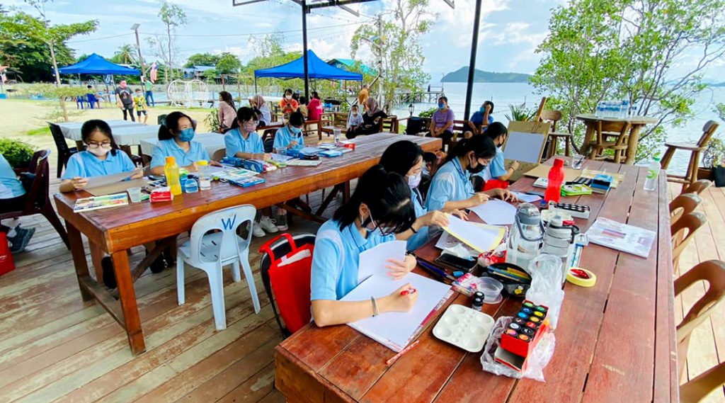 Lahad Datu W Bay Payang Blue Sea and Blue Sky 2022 Drawing Competition ...